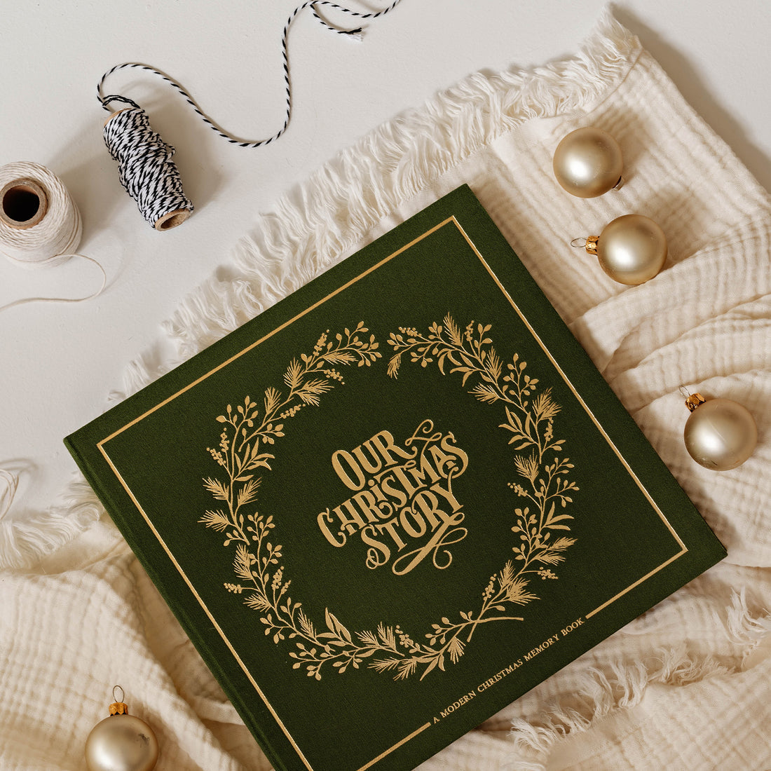 Modern Christmas Memory Book – Family Tree Magazine Store